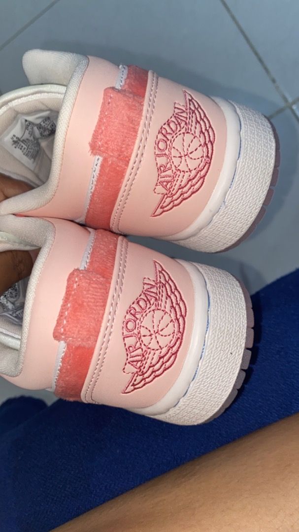 Nike Air Jordan 1 Low SE Mighty Swooshers Pink Peach Original, Fesyen ...