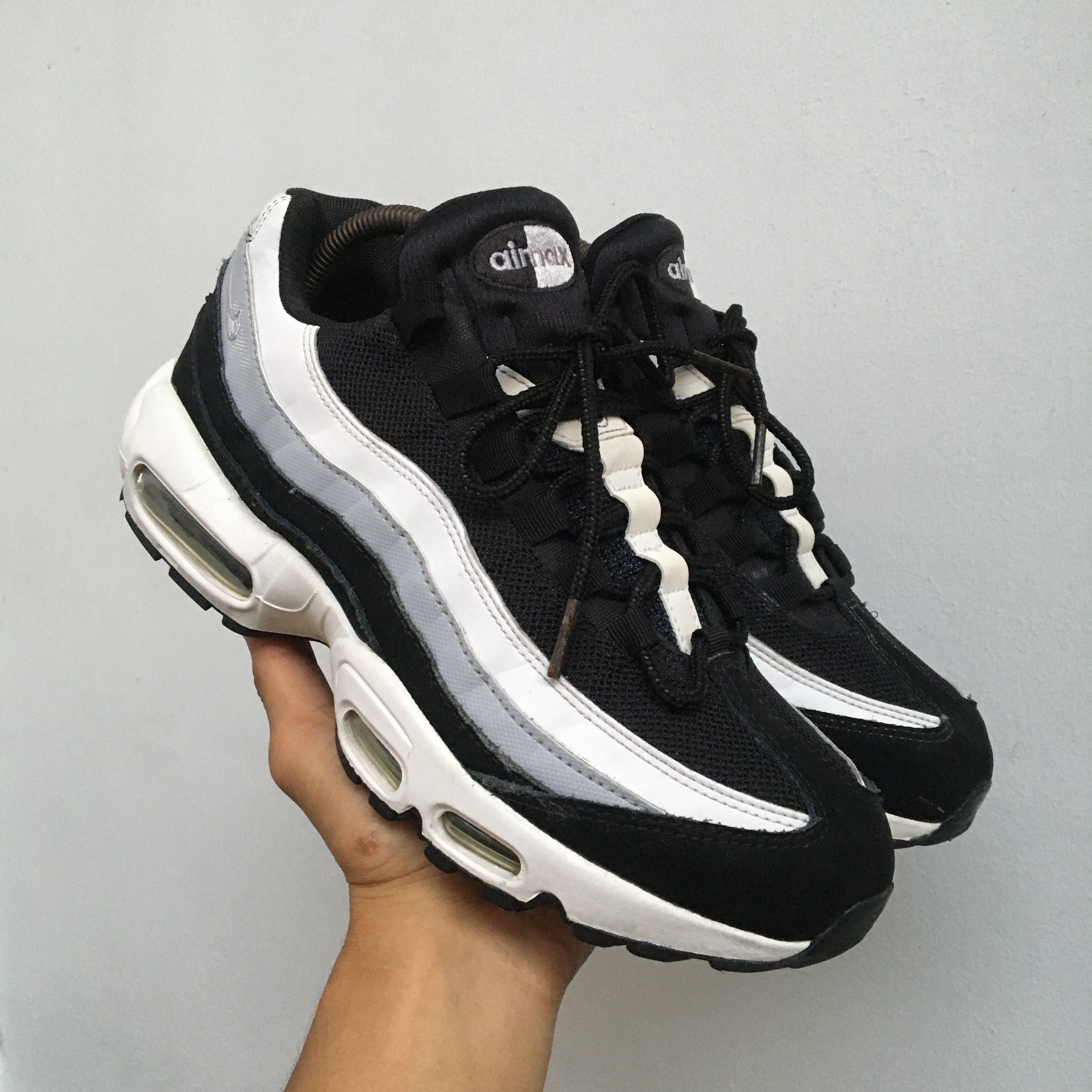 NIKE AIRMAX 95 essentials black wolf, Men's Fashion, Footwear, Sneakers on Carousell