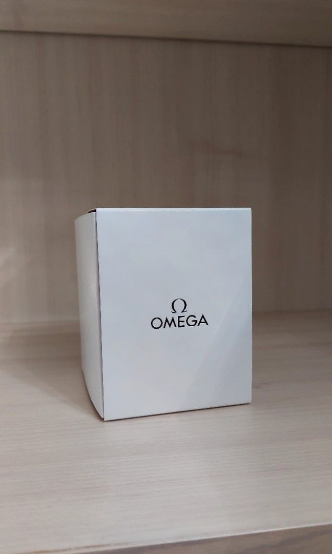 Omega watch box, Women's Fashion, Jewelry & Organisers, Accessory ...