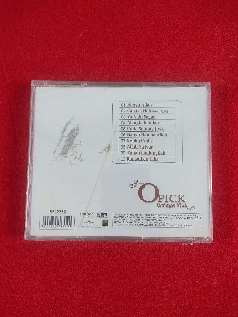 Opick (Cahaya Hati), Hobbies & Toys, Music & Media, CDs & DVDs on Carousell