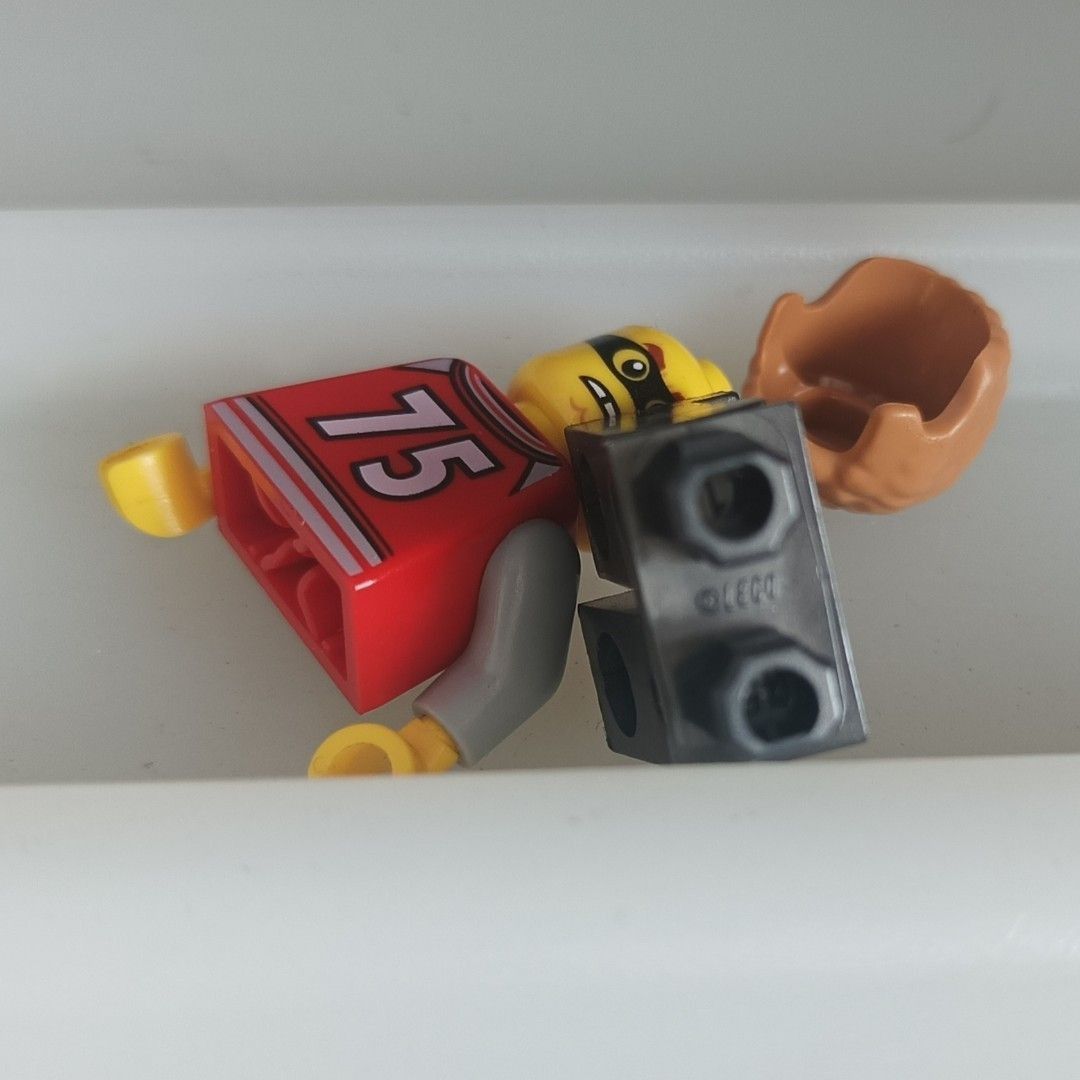 Original Lego Minifigure 2 sisi, Toys & Collectibles, Toys on Carousell