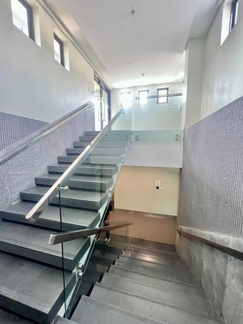OSMENA HIGHWAY MAKATI - OFFICE BUILDING FOR SALE - 3 STOREYS WITH ROOF ...
