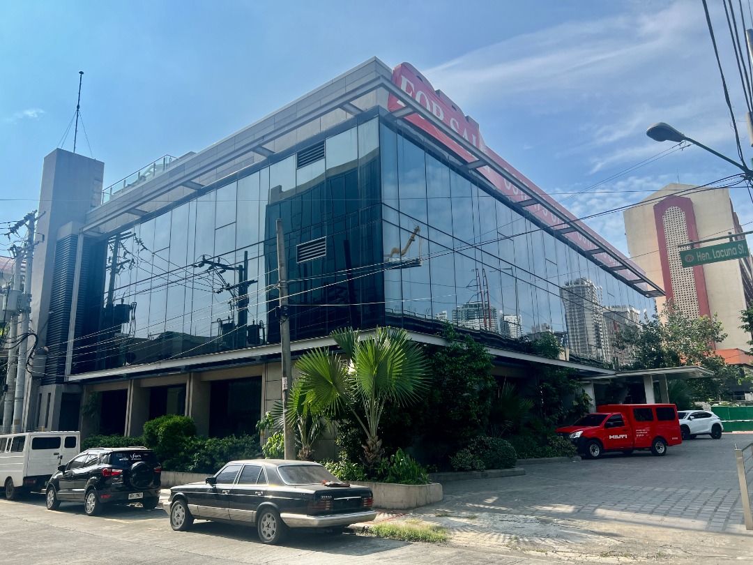 OSMENA HIGHWAY MAKATI - OFFICE BUILDING FOR SALE - 3 STOREYS WITH ROOF ...