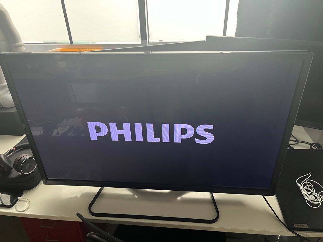 Philips 32 inch TV, TV & Home Appliances, TV & Entertainment, TV on ...