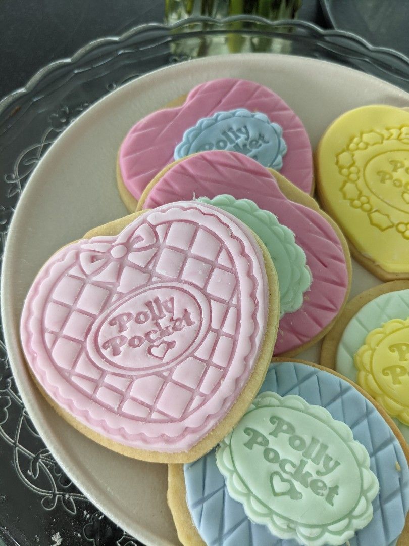 Polly Pocket Valentine Cookies, Food & Drinks, Homemade Bakes on Carousell