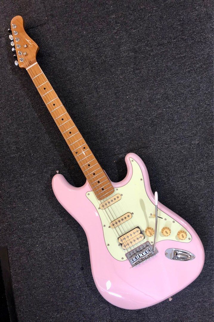 Smiger LG2-PRO Strat, Hobbies & Toys, Music & Media, Musical ...