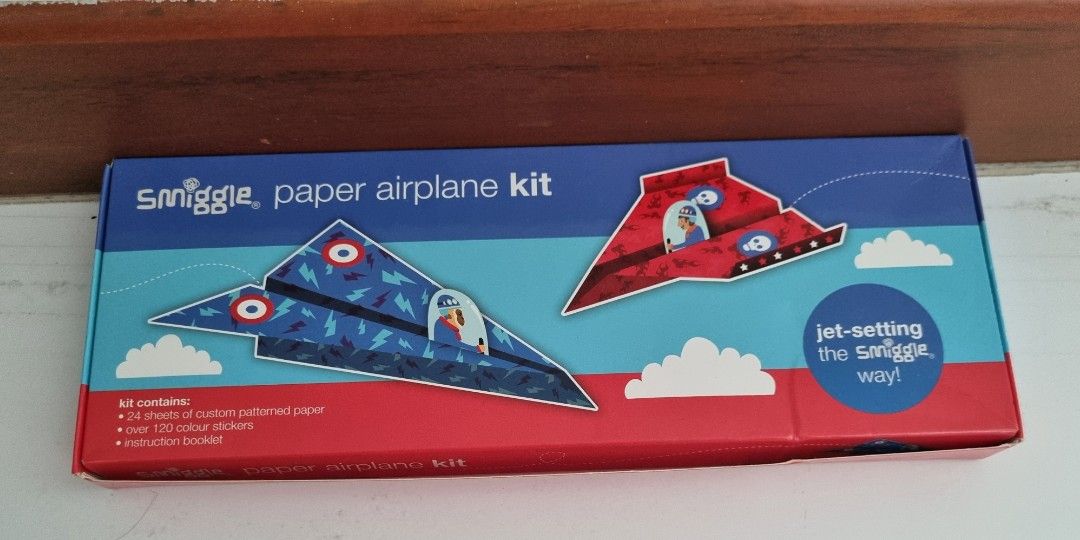 Smiggle Paper Airplane Kit, Hobbies & Toys, Stationery & Craft, Art ...