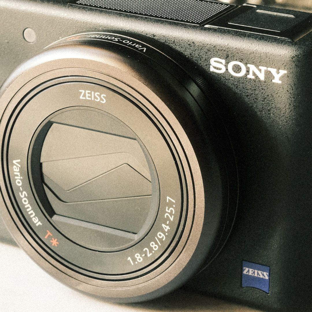 Sony ZV1 Pocket camera, Photography, Cameras on Carousell