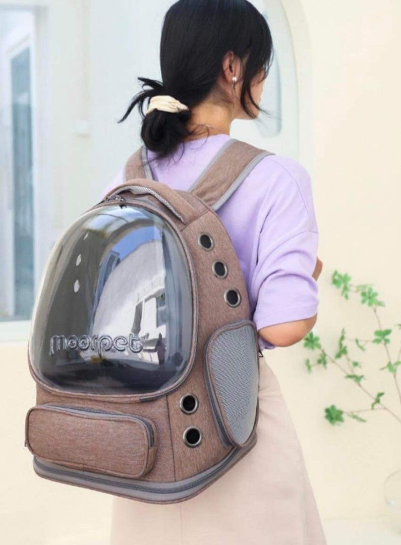 space pet carrier backpack dog and cat, Pet Supplies, Homes & Other Pet Accessories on Carousell