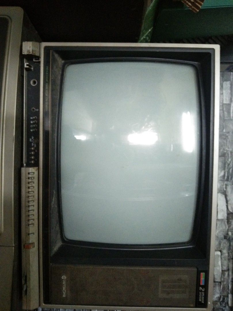 TV Lama Hitachi, Hobbies & Toys, Collectibles & Memorabilia, Vintage ...