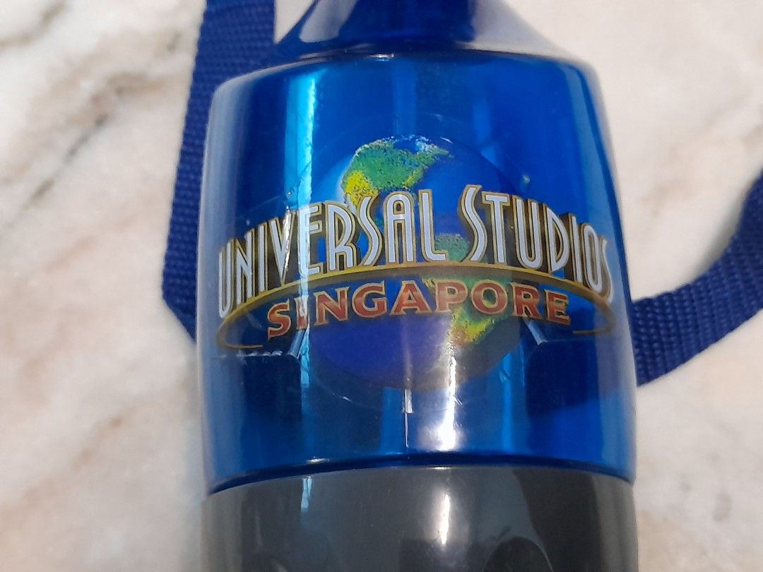 Universal Studios Singapore Water Bottle, Hobbies & Toys, Collectibles ...