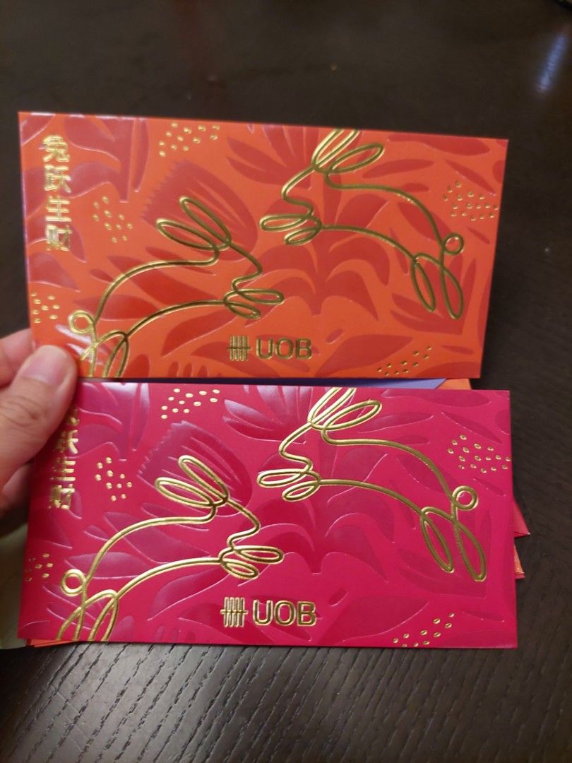UOB Privilege banking 2023 year of the Rabbit ang pow/ang pau / red ...