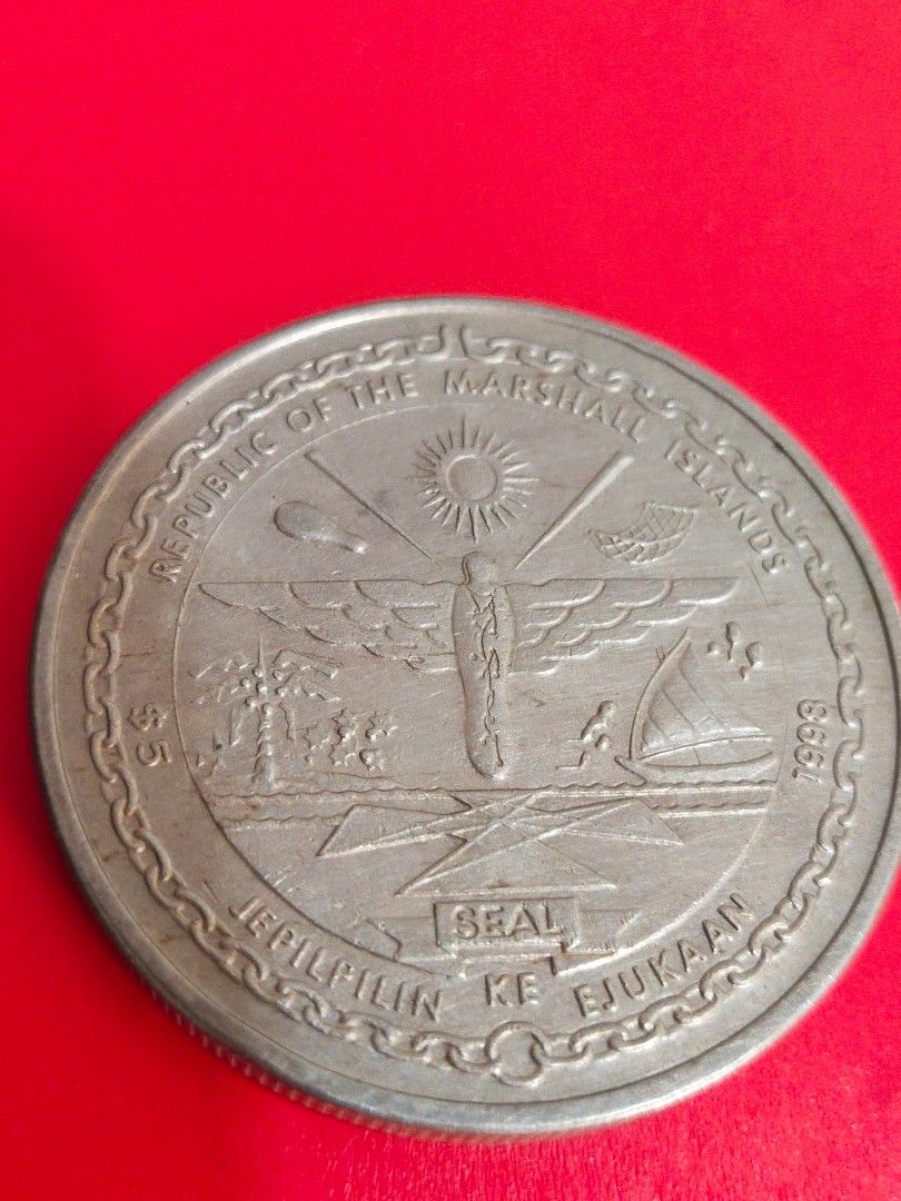 USS OLYMPIA $5.00 coin/1.5 inches in diameter/yr.1998/Nice ...