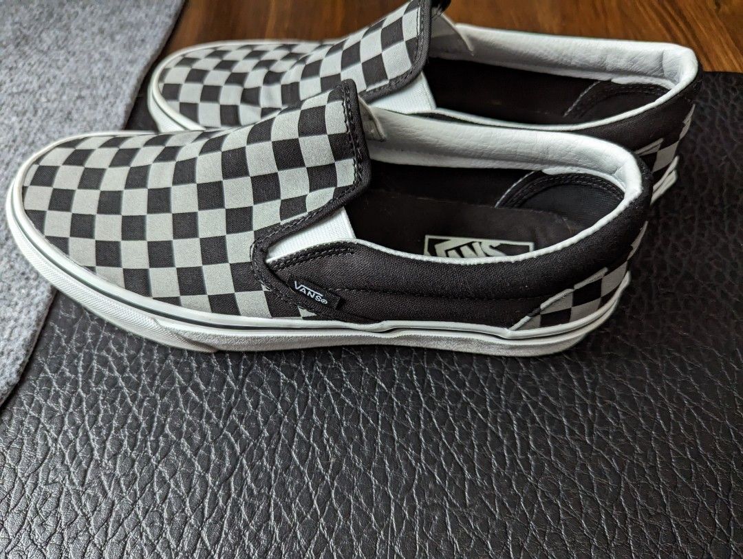 Vans Cosmic check classic slip-on, Men's Fashion, Footwear, Sneakers on ...