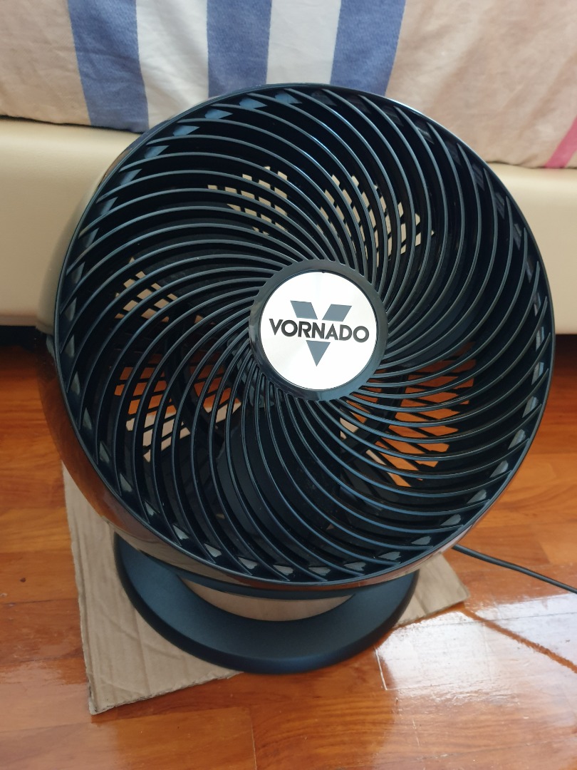 VORNADO Air Circulator 660 Fan Black 4-Speed Large Circulator ...