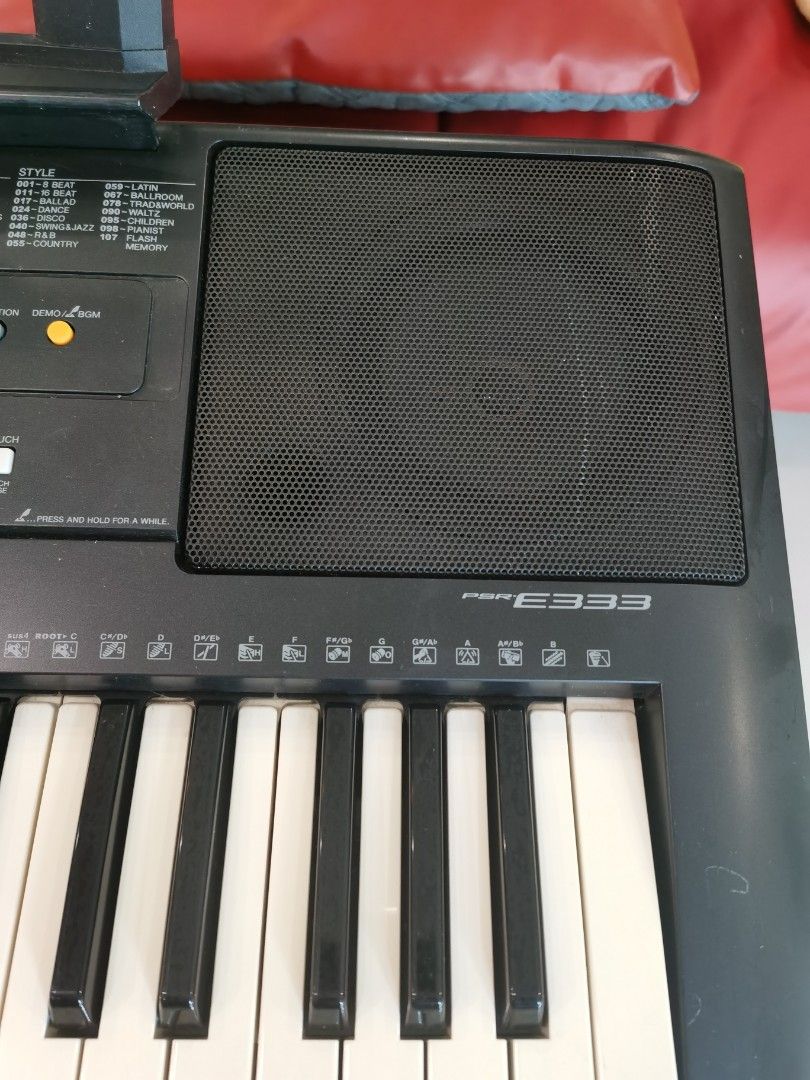 Yamaha PSR E333 keyboard, Hobbies & Toys, Music & Media, Musical ...