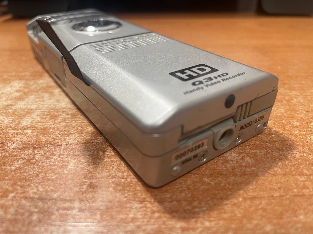 Zoom Q3HD Video Recorder, Photography, Video Cameras on Carousell