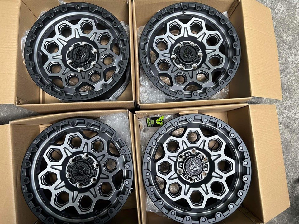 18” Beast A716P Gunmetal mags 6Holes pcd 139 Brandnew, Car Parts ...