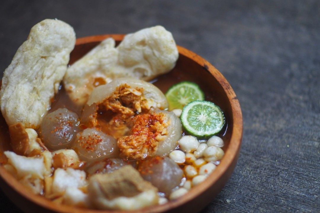 Baso Aci Isi Ayam Suwir, Makanan & Minuman, Makanan Instan di Carousell