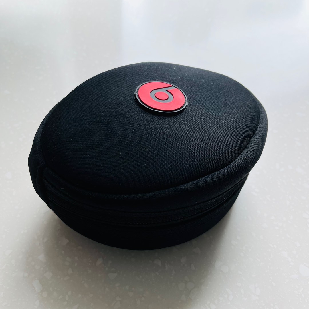 BEATS solo HD gen 1 (special edition), Audio, Earphones on Carousell
