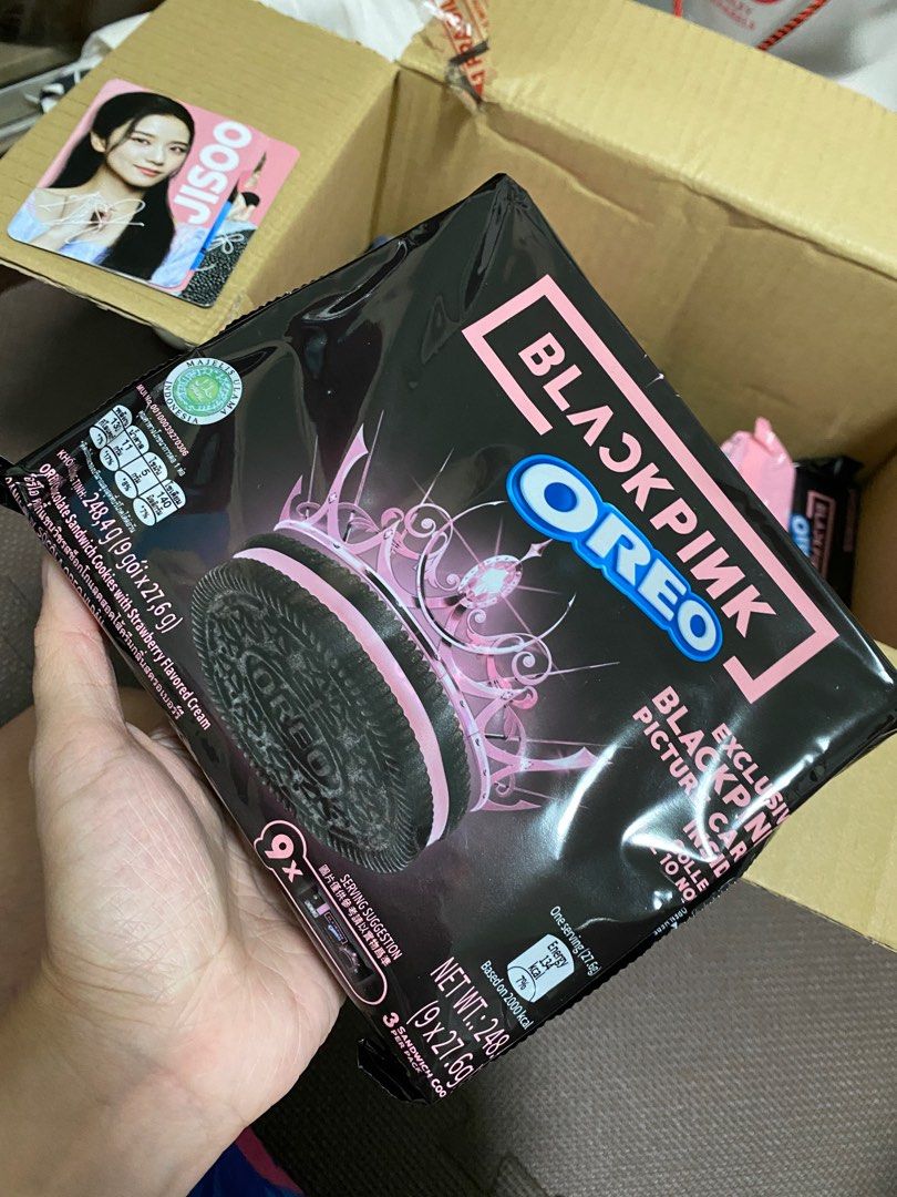 Blackpink Oreo Strawberry Cream, Hobbies & Toys, Memorabilia ...