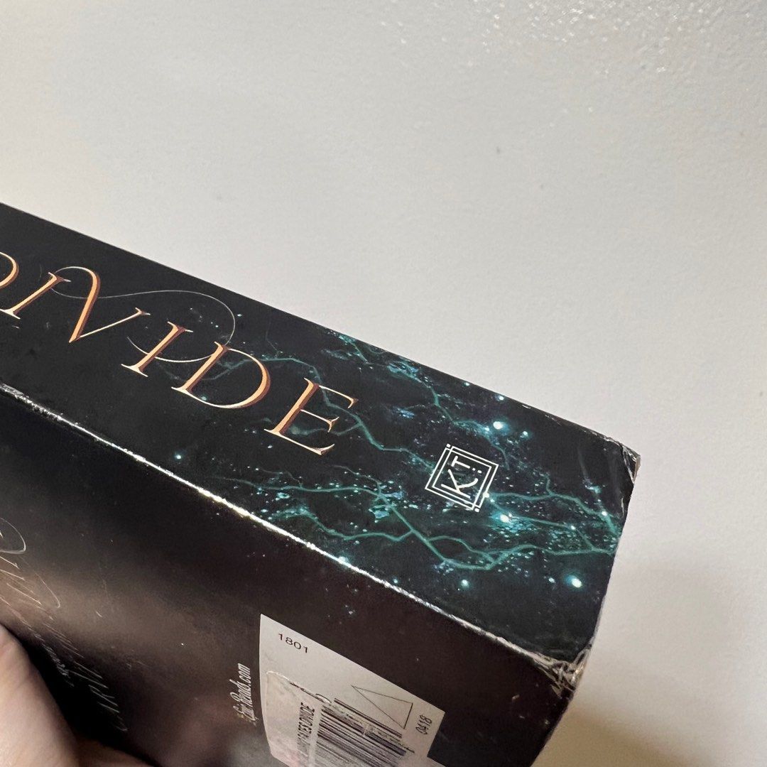 Booktok - The Fates Divide by Veronica Roth, Hobbies & Toys, Books ...