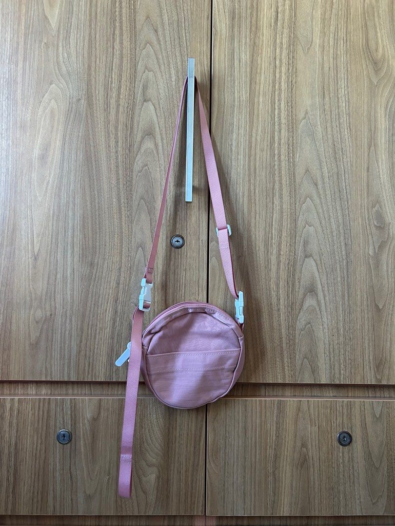 Cilo Cala Round Sling on Carousell