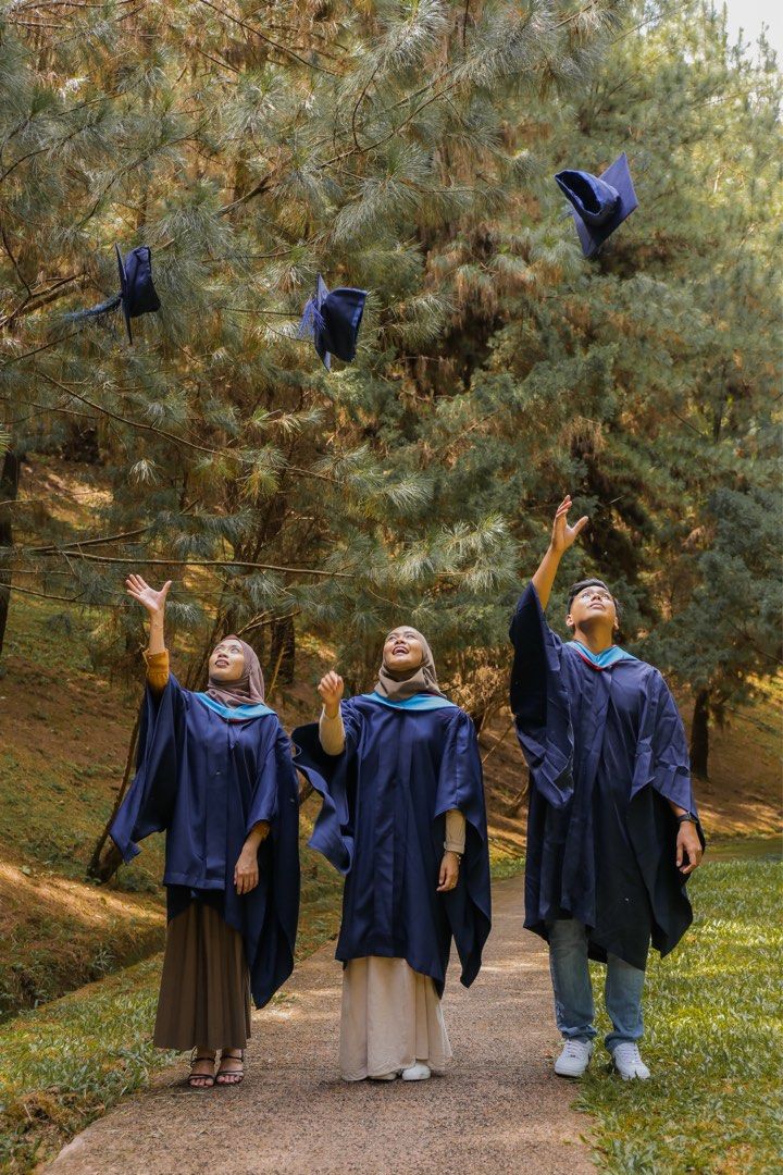 Convo Photoshoot, Services, Others on Carousell