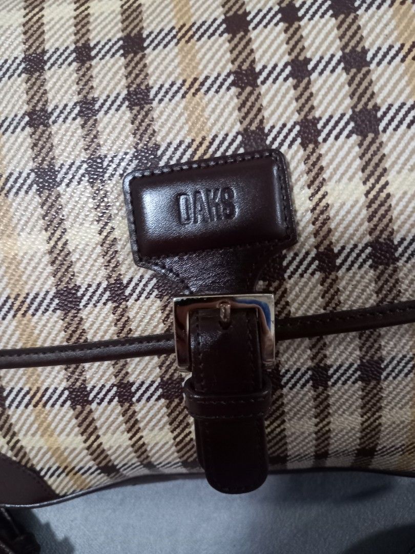 DAKS PVC LEATHER CROSSBODY BAG, Women's Fashion, Bags & Wallets, Cross-body Bags on Carousell