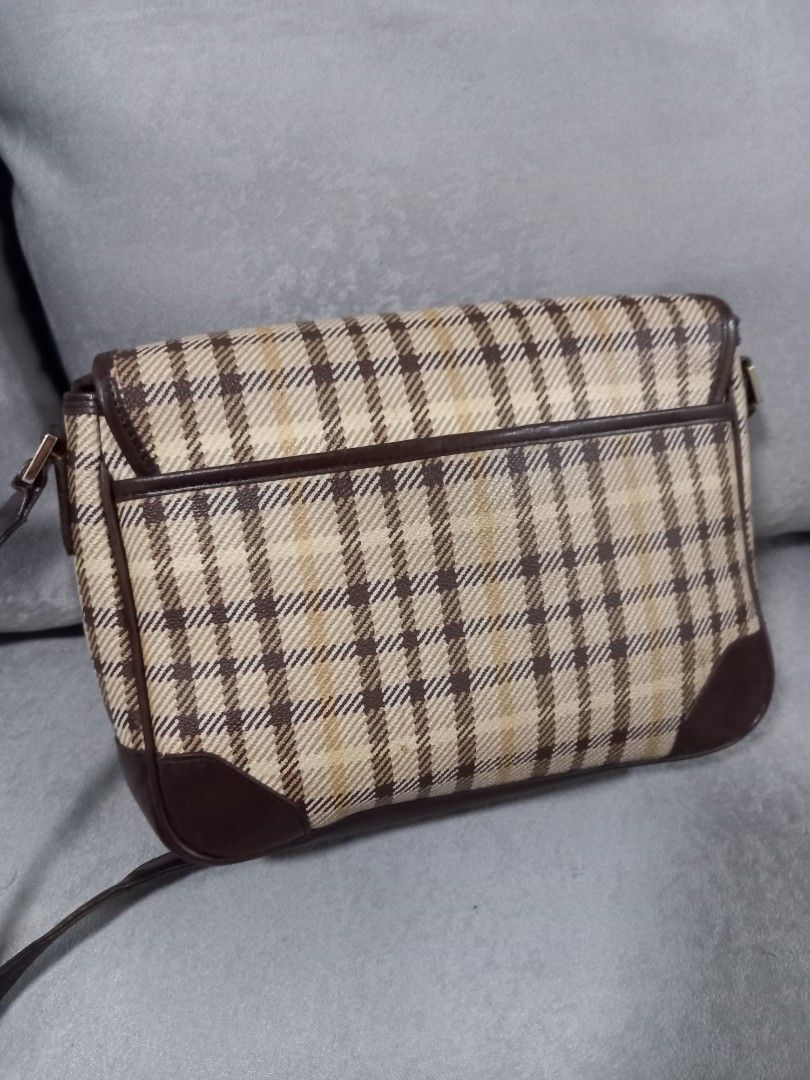 DAKS PVC LEATHER CROSSBODY BAG, Women's Fashion, Bags & Wallets, Cross-body Bags on Carousell