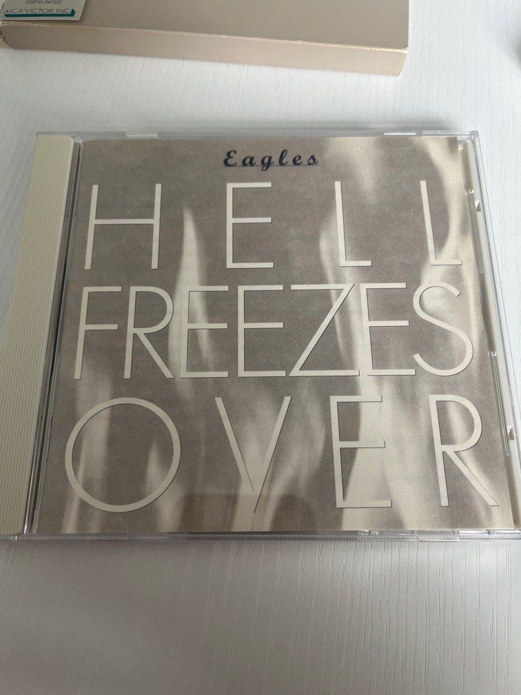 Eagles CD Hell Freezes Over 日版 長城碼 超靚聲 側紙有破損, 興趣及遊戲, 音樂樂器 & 配件, 音樂與媒體 ...