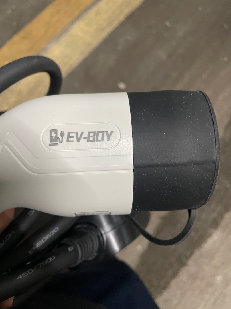 EV boy 電動車 13A 三腳插充電器 5m 長 95% new, 汽車配件, 其他 - Carousell