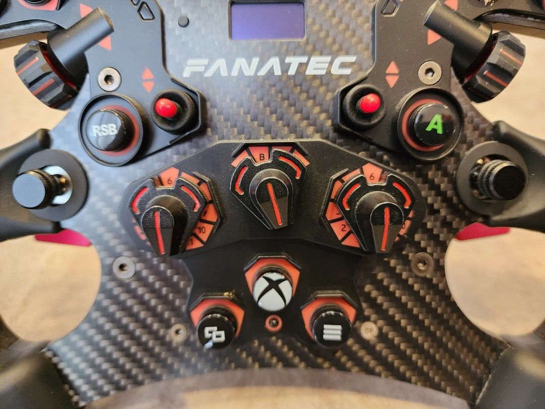 Fanatec Clubsport steering wheel formula v2, Video Gaming, Gaming ...