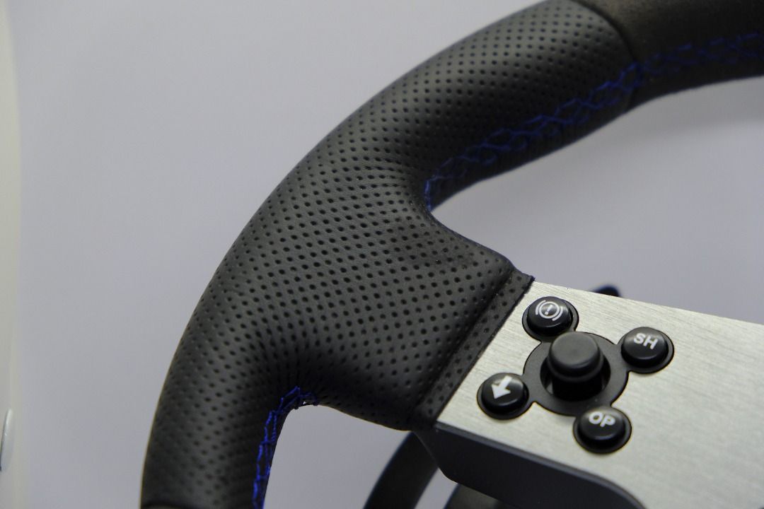Fanatec CSL Elite V1 Steering Wheel - Apex Certified Preowned, Video ...