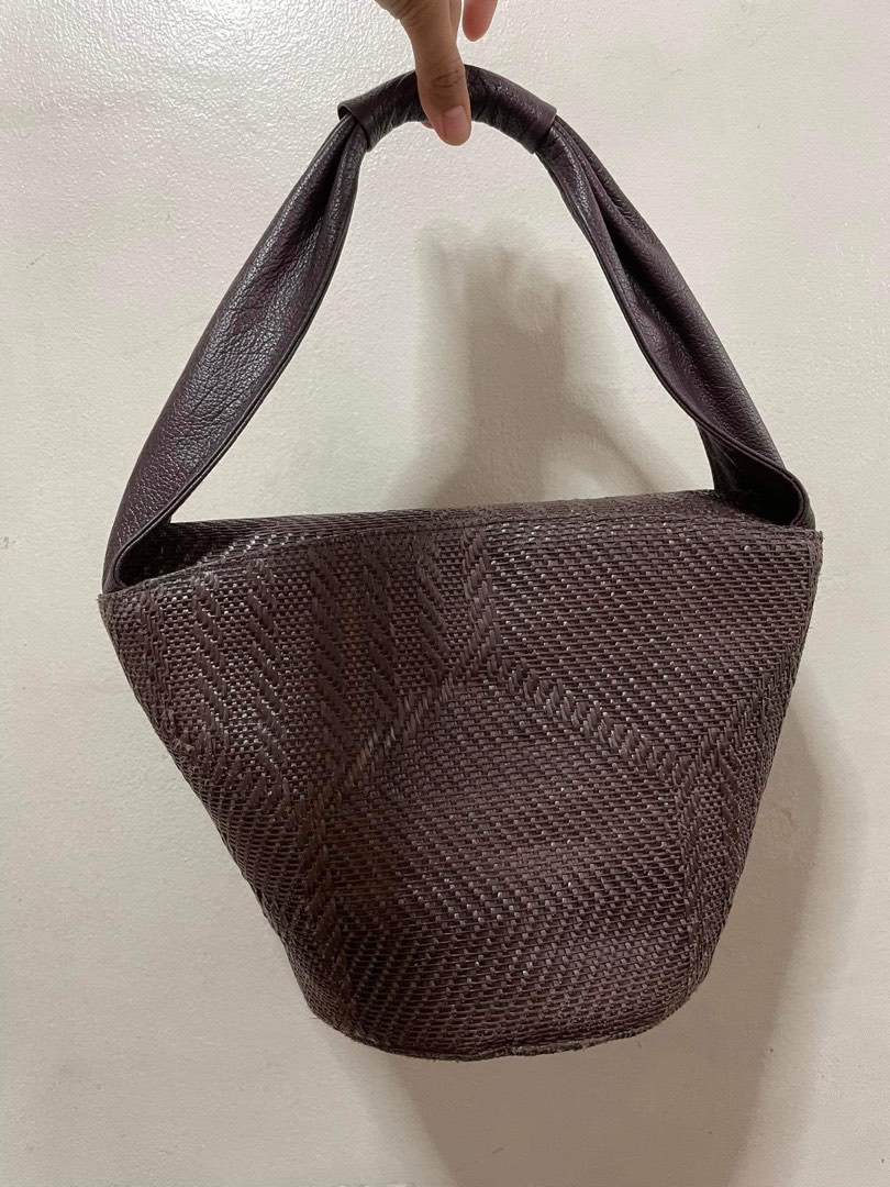 Halo Halo Bag, Women's Fashion, Bags & Wallets, Purses & Pouches on ...