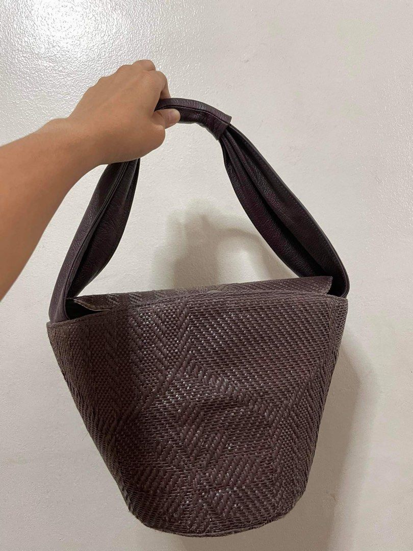 Halo Halo Bag, Women's Fashion, Bags & Wallets, Purses & Pouches on ...