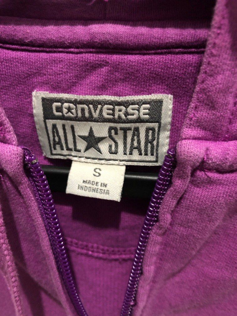 Jaket Converse, Fesyen Wanita, Pakaian Wanita, Baju Luaran di Carousell