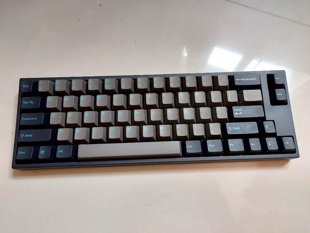 Leopold FC660M Modern Dolch PD 65% Double Shot PBT Mechanical Keyboard ...