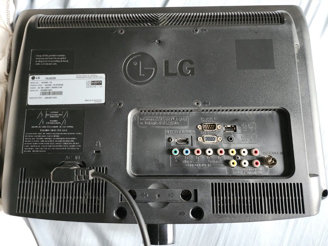 LG 19 inch TV, TV & Home Appliances, TV & Entertainment, TV on Carousell