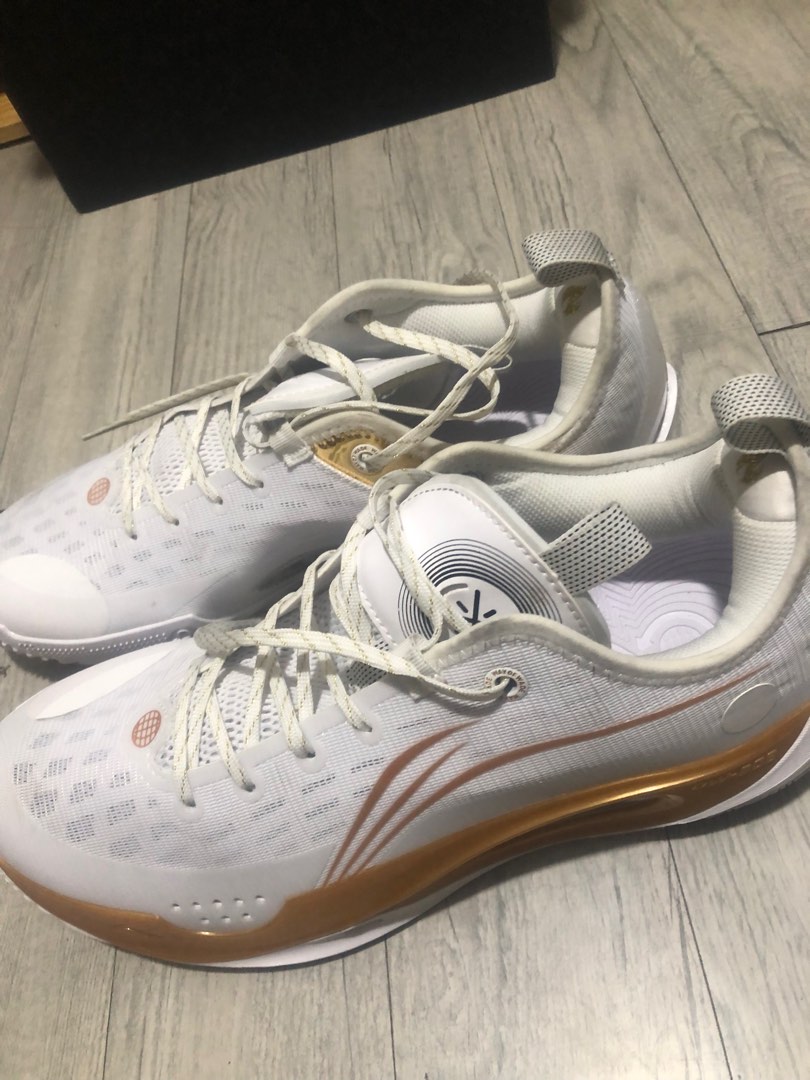 Lining wow 808 2, Men's Fashion, Footwear, Sneakers on Carousell