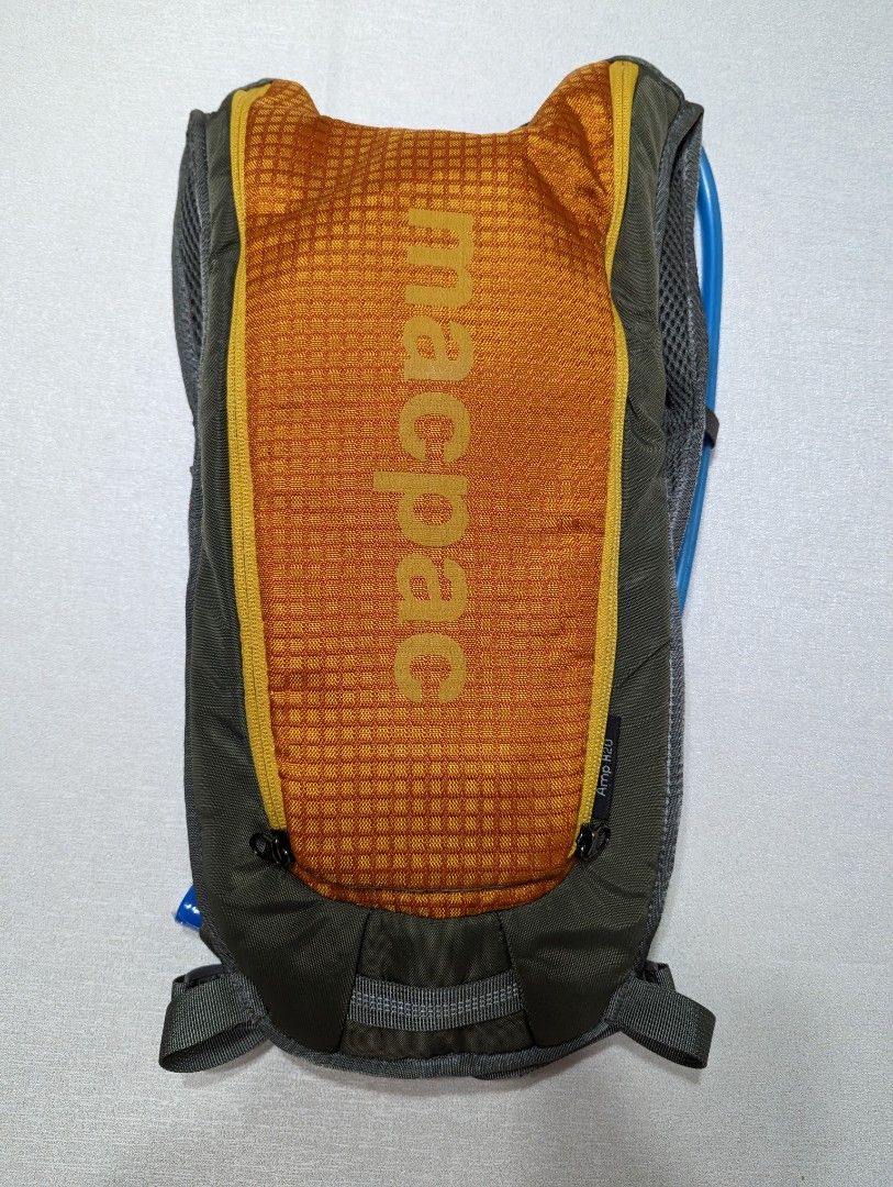Macpac Amp H2O 2L Hydration Backpack, Sports Equipment, Other Sports ...