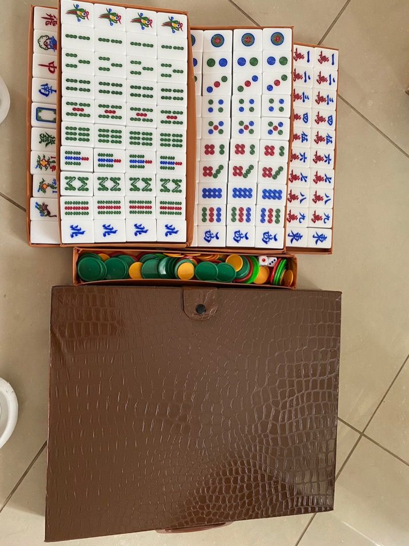 Mahjong set / Majiang, Hobbies & Toys, Toys & Games on Carousell