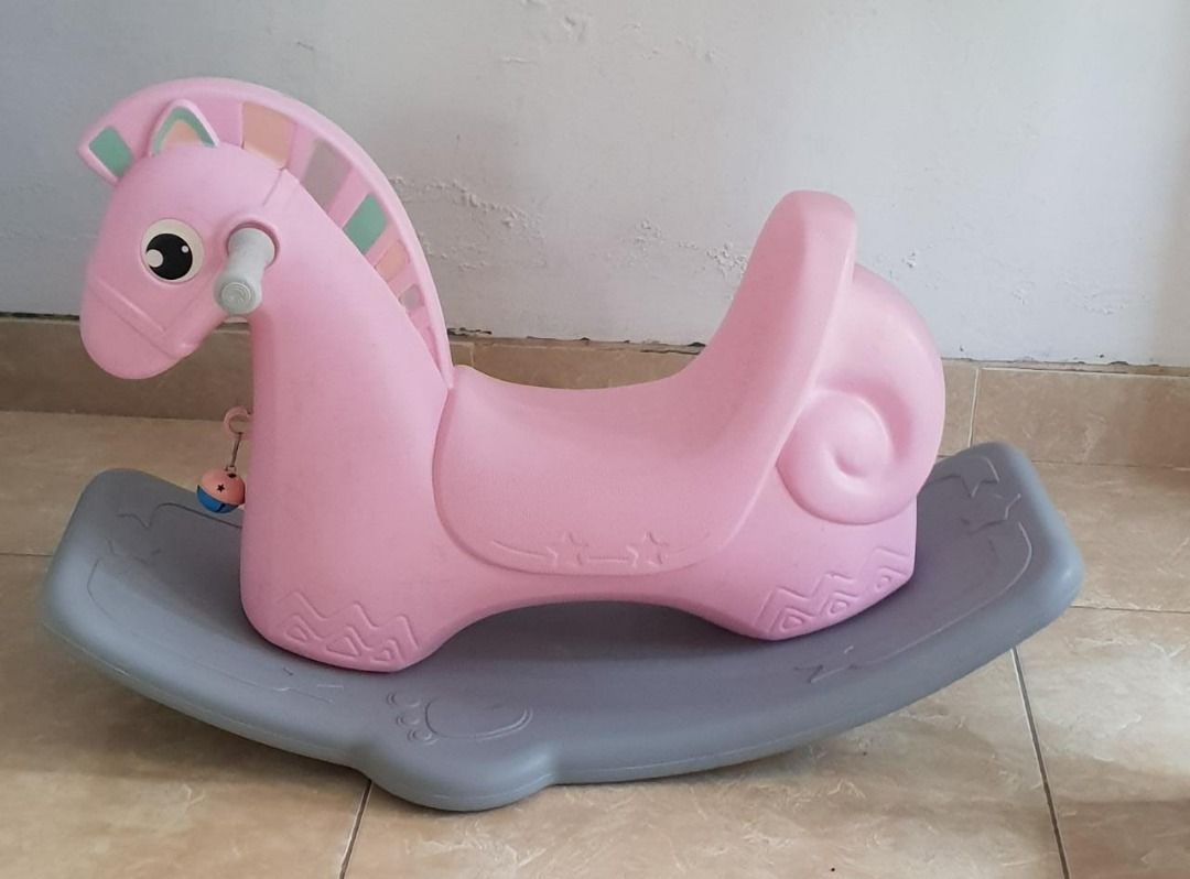 Mainan Kuda-kudaan anak-anak Plastik pink, Bayi & Anak, Ranjang Bayi di ...