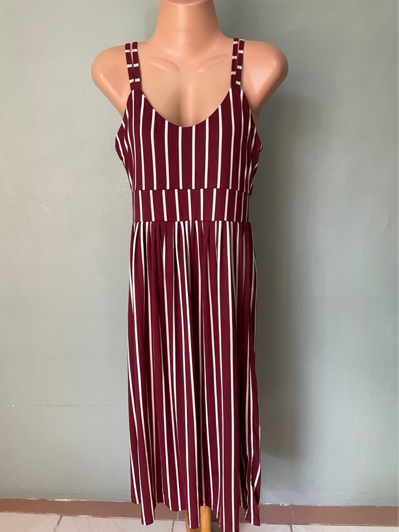 Maroon maxi dress on Carousell