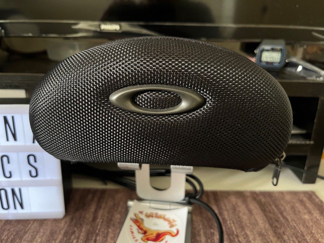 Oakley box black, Everything Else on Carousell