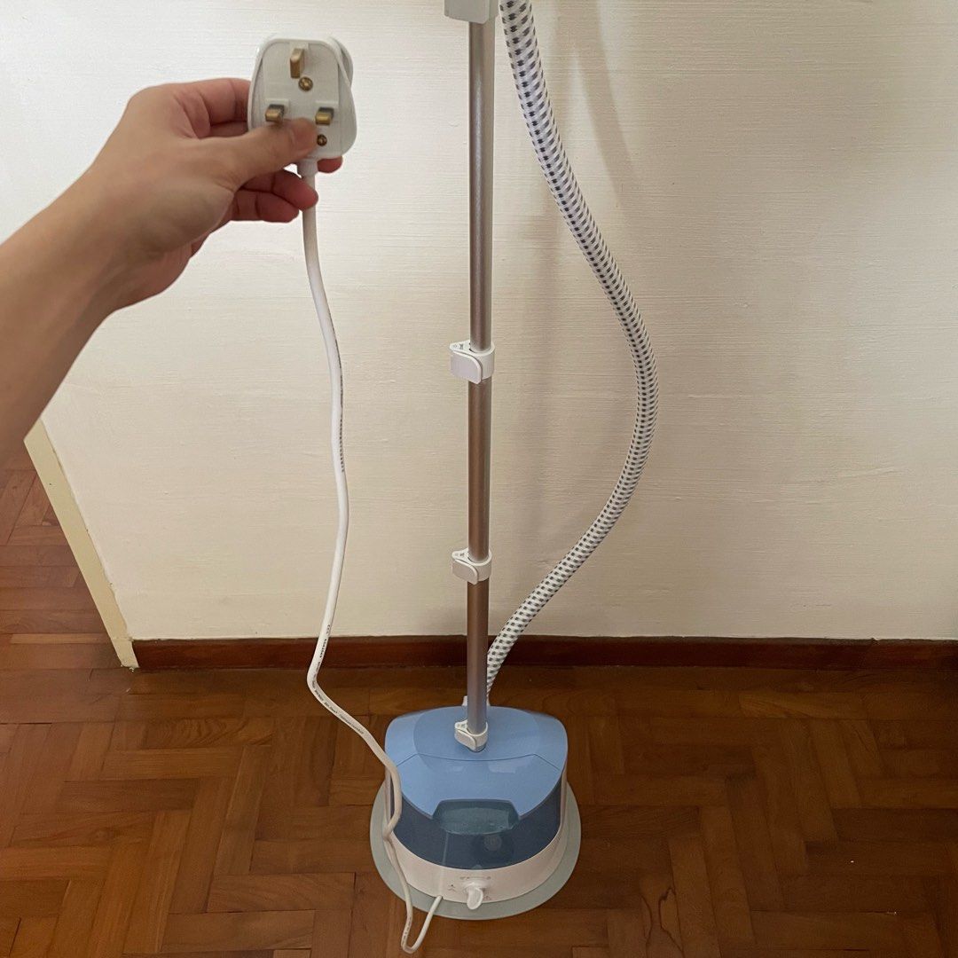 Philips Garment Steamer GC482, TV & Home Appliances, Irons & Steamers ...