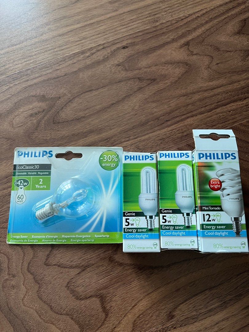 Philips light bulbs, 傢俬＆家居, 燈飾及風扇, 燈飾 - Carousell