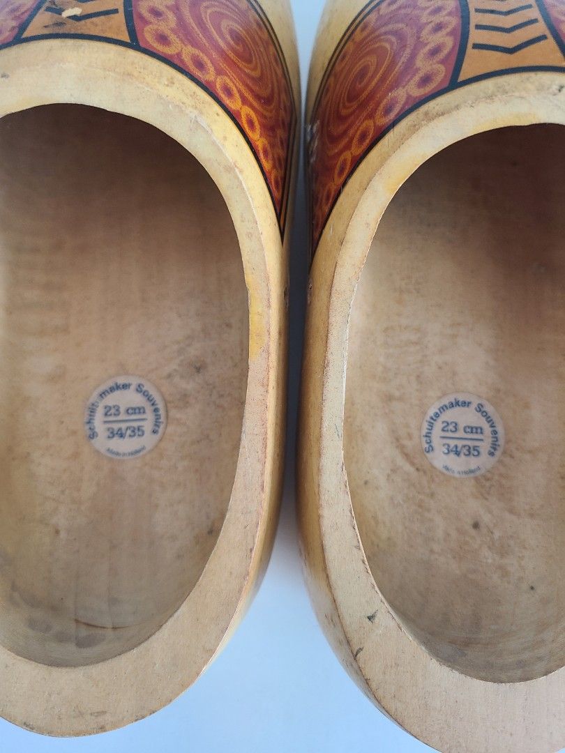 Rare real life size wooden crocs, Hobbies & Toys, Memorabilia ...