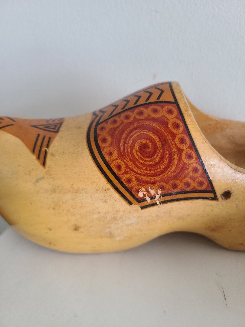 Rare real life size wooden crocs, Hobbies & Toys, Memorabilia ...