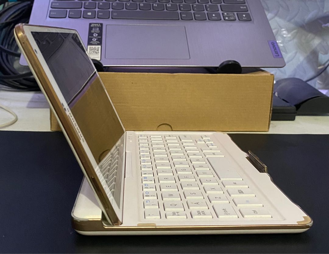 Samsung Galaxy Tablet with Bluetooth Keyboard, Mobile Phones & Gadgets ...